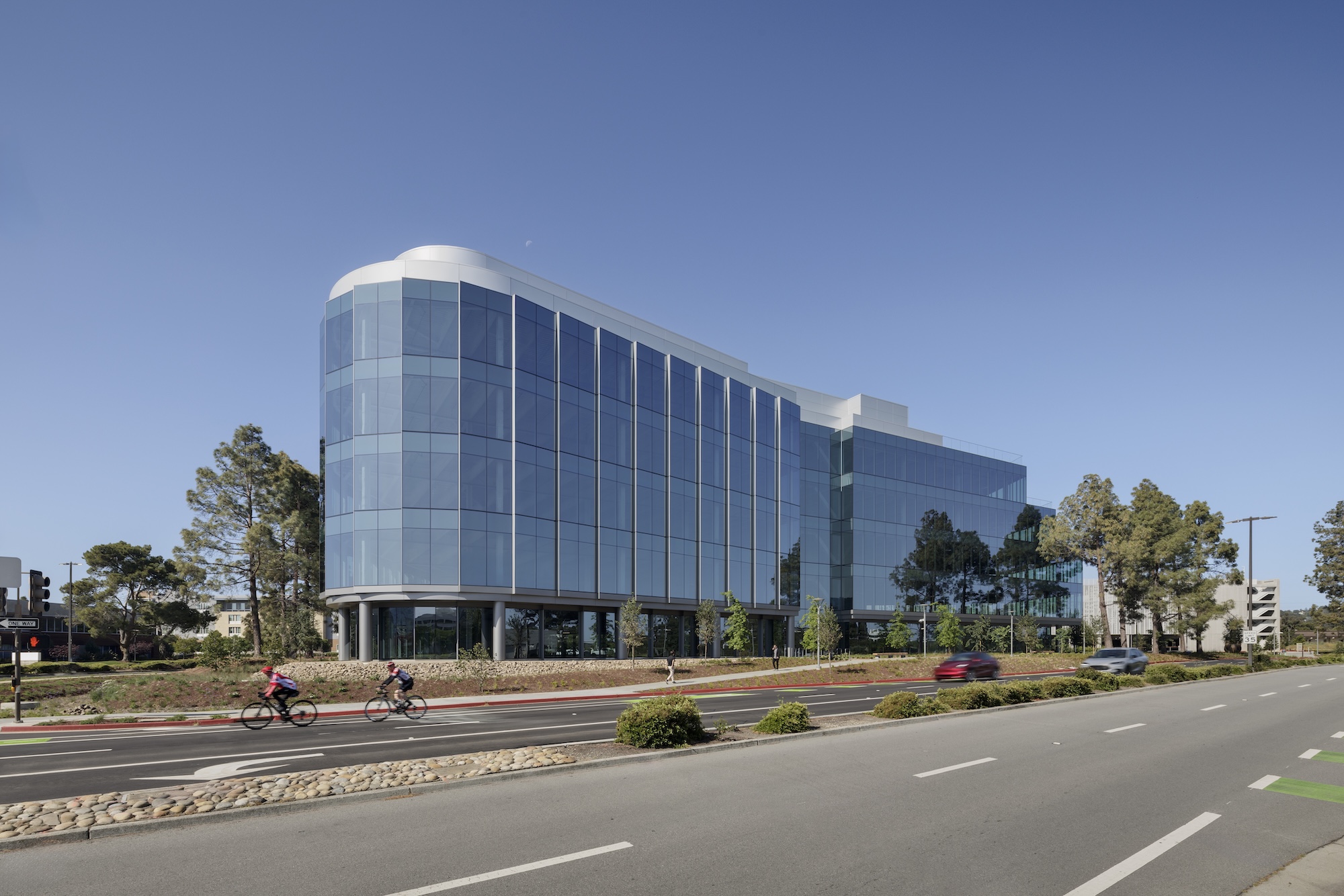 Trammell Crow's 234,000 SQFT Redwood Shores Campus Aims to Bridge Life ...